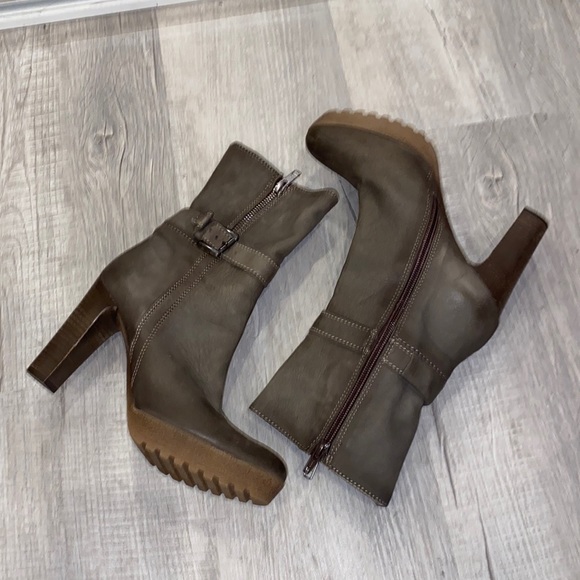 Manas | Shoes | Manas Unworn Stunning Grey Green Boots Truly Lovely And ...